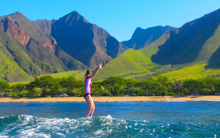 Surfing on Maui - Places to Surf for Beginners to Advanced Surfers